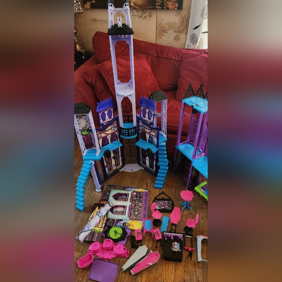 monster high | Toys | Monster High Castle School Play Set Doll | Poshmark